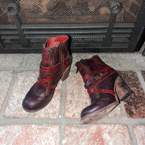 Freebird by Steven | Shoes | Freebird Balboa Boot Red Croco Size 7 ...